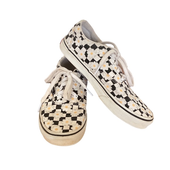 Vans | Shoes | Vans Doheny Skate Shoes Girls 4 Black White Checkered ...